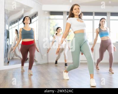 Group of women dancing dancehall in studio Stock Photo - Alamy