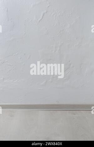 Saltpeter on the wall, Closeup of wall stained with water infiltration ...