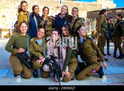Portrait of soldiers, Induction ceremony for new graduates of the IDF ...