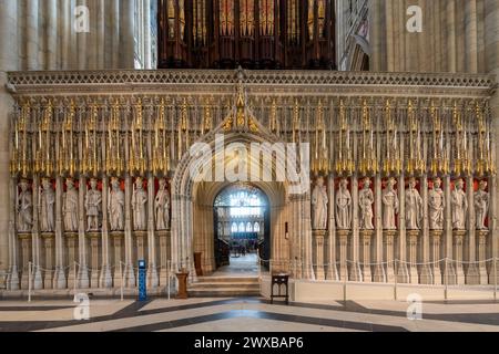 Some of the 15 statues of kings, from Henry III to Henry VI, in the ...