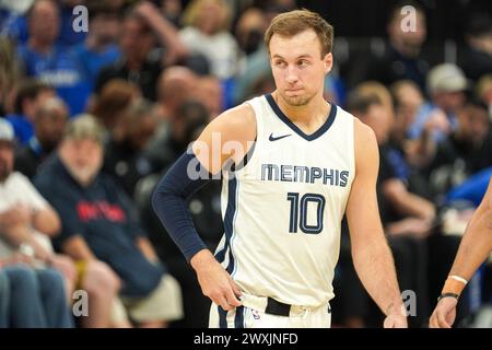Memphis Grizzlies guard Luke Kennard (10) in the second half of an NBA ...