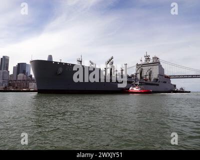 USNS Harvey Milk (T-AO-206 Stock Photo - Alamy