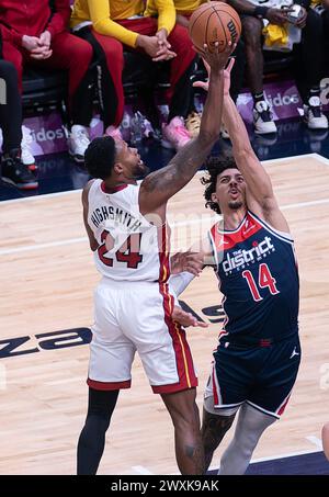 Miami Heat forward Haywood Highsmith (24) shoots over San Antonio Spurs ...