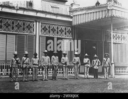 Cuban guards at Quinta De Los Molinos, Havana, Cuba ca. 1908 Stock ...