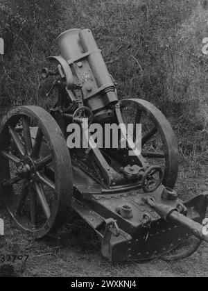 Close up of a captured German 17 cm Minnenwerfer big gun, model 1916 ca ...