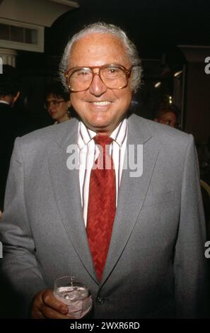 Sheldon Leonard 1988 Credit: Ralph Dominguez/MediaPunch Stock Photo - Alamy
