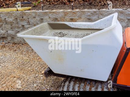 Using self dumping rubber track concrete vehicle to transport concrete ...