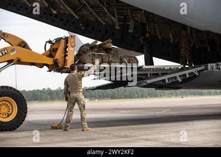 Soldiers, assigned to the 5th Squadron, 7th Cavalry Regiment, 1st Armored Brigade Combat Team (5 ...