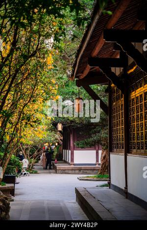 Du Fu Thatched Cottage Park, Chengdu, China Stock Photo - Alamy