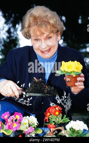 Ingeborg Krabbe, deutsche Schauspielerin und Kabarettistin, mit Freund ...