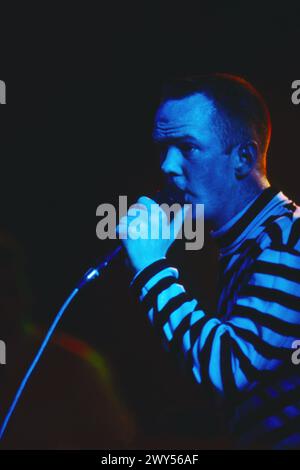 The Communards, britische Pop Musik, Bild: Richard Coles am Keyboard ...