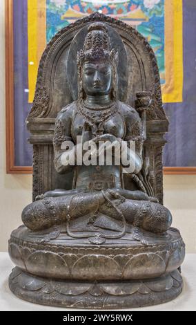 India, Delhi, New Delhi, National Museum, Terracotta human figurine ...