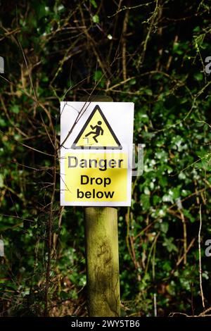 A warning sign at Paignton Zoo Stock Photo - Alamy