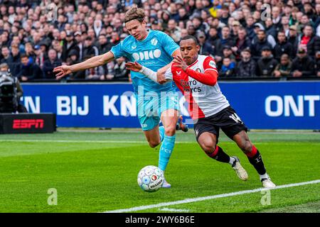 ROTTERDAM - (l-r) Niklas Vesterlund of FC Utrecht, Leo Sauer of ...