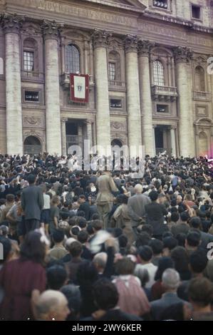 ENTRY OF ALLIED TROOPS INTO ROME, 5 JUNE 1944 - Allied troops on the ...