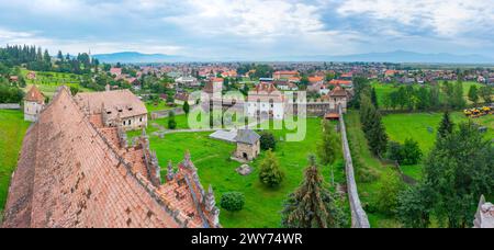 View of the Lazar castle in Lazarea, Romania Stock Photo - Alamy