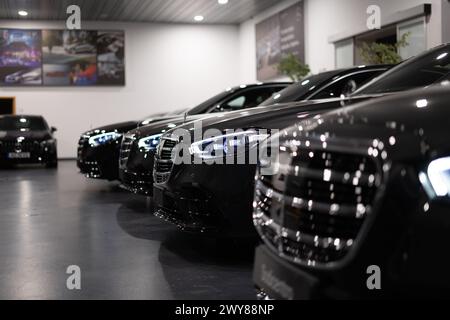 The most luxurious Mercedes Benz, Meet Mercedes Benz S Class Stock ...