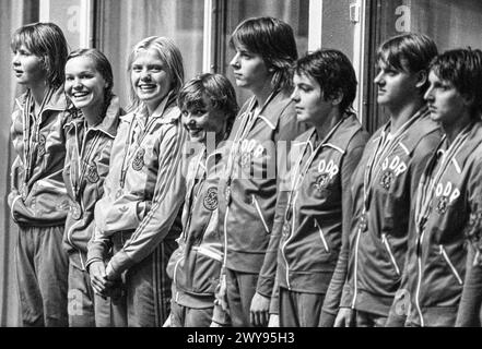 Olympics 1980 Moscow / Swimming / Barbara Krause (GDR) gold medal over ...