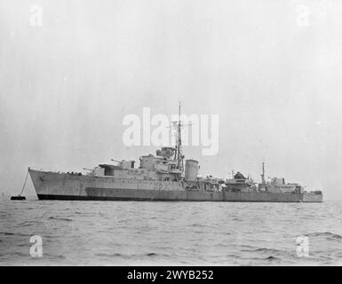 HMS COMET, BRITISH COSSACK CLASS DESTROYER. AUGUST 1945, AT SEA ...