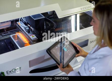 Binder Jetting, Additive manufacturing technology that allows high ...