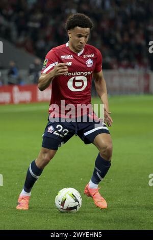 Tiago Santos of LOSC during the Ligue 1 McDonald's match between Paris ...
