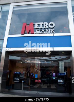 Metro Bank, Cheapside, London, England, U.K Stock Photo - Alamy