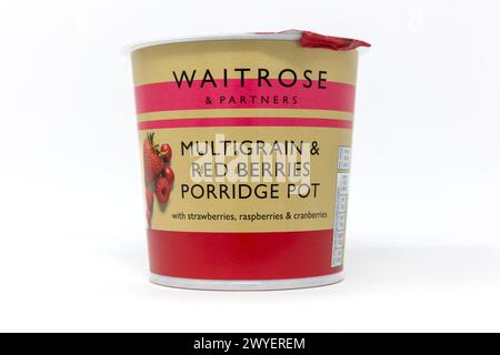 Waitrose Multigrain Red Berries Porridge Pot Stock Photo - Alamy