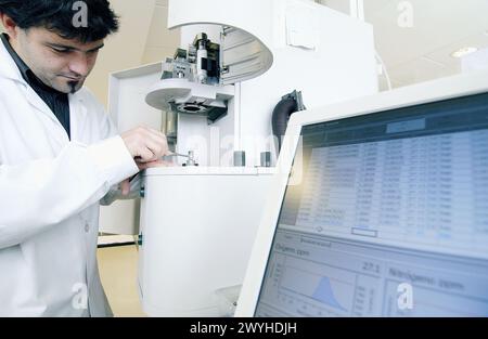 Leco TCH600 automatic Nitrogen/Oxygen/Hydrogen determinator, chemical ...