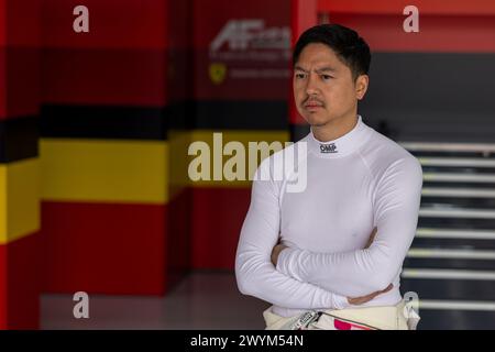 HUI Jonathan (hkg), Sky Tempesta Racing, Ferrari 296 GT3, portrait ...