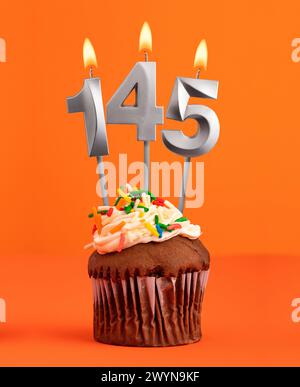 Birthday card number 145 - Cupcake with balloons Stock Photo - Alamy