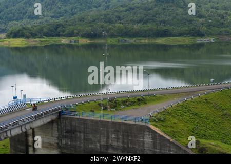 The Wadaslintang Reservoir Dam in Wonosobo, Indonesia Stock Photo - Alamy