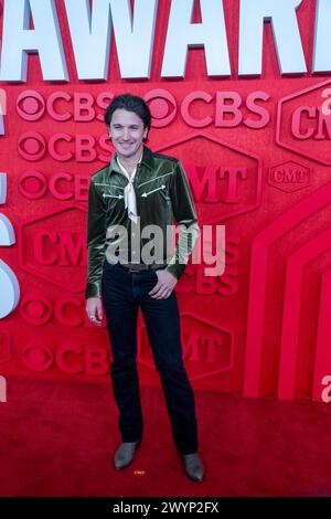 Country singer DRAKE MILLIGAN walks the red carpet and poses for ...