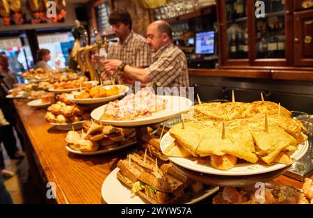 Pintxos, Bar Taberna Aralar, Parte Vieja, Old Town, Donostia, San ...