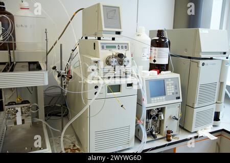 HPLC-MS High Performance Liquid Chromatography-Mass Spectrometry ...