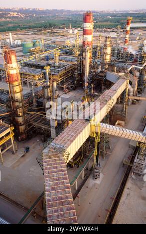 Repsol-YPF oil refinery. Tarragona province. Spain Stock Photo - Alamy