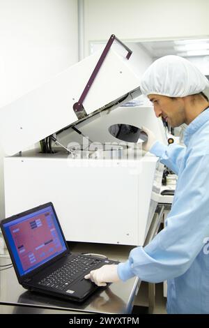 Oven thermal treatment in RTP, Jipelec Rapid Thermal Processor JETFIRST ...