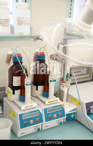 Potentiometric titration equipment, automatic titrator for the ...