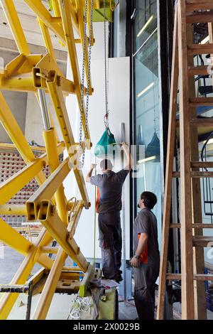 Mechanical Testing of building facades. Curtain walls. Architectural ...