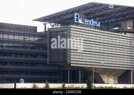 Endesa electric utility company office building, Madrid. Spain Stock Photo - Alamy