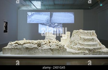 "Untitled", 2019, Almost Human, Thomas Houseago, MAM, City of Paris ...