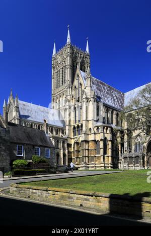 Spring colours over Lincoln cathedral, Lincoln City, Lincolnshire ...