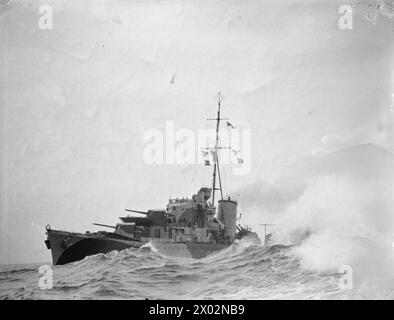 DESTROYERS AT SEA. SEPTEMBER 1940, ON BOARD THE DESTROYER HMS KELVIN ...