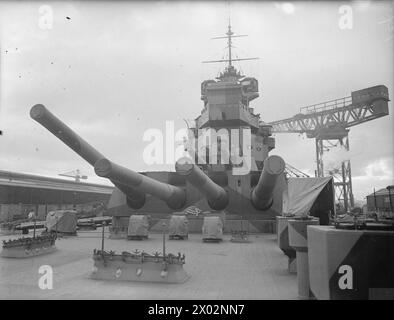 THE REFIT OF HMS KING GEORGE V. 1940, ROSYTH, IN DRY DOCK. - Looking ...