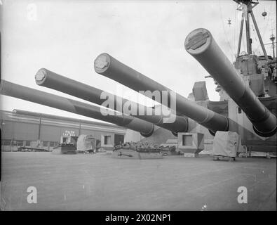 THE REFIT OF HMS KING GEORGE V. 1940, ROSYTH, IN DRY DOCK. - Looking ...