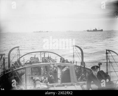 THE BATTLE OF THE ATLANTIC 1939-1945 - Convoys: A large troop convoy on ...