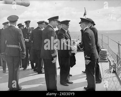 ADMIRAL STARK AND FIRST LORD VISIT US TASK FORCE. JUNE 1943, SCAPA FLOW ...