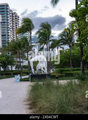 Bal Harbour, Miami, Florida, Sculpture by Marc Quinn and landscape in ...