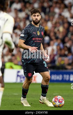 Joško Gvardiol of Manchester City on the ball during the Sunderland v ...