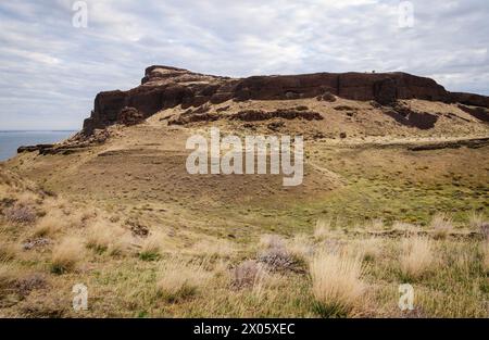 Twin Sisters Rocks, Two Pillars of Basalt in Washington State, USA ...