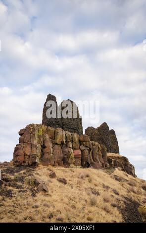 Twin Sisters Rocks, Two Pillars of Basalt in Washington State, USA ...